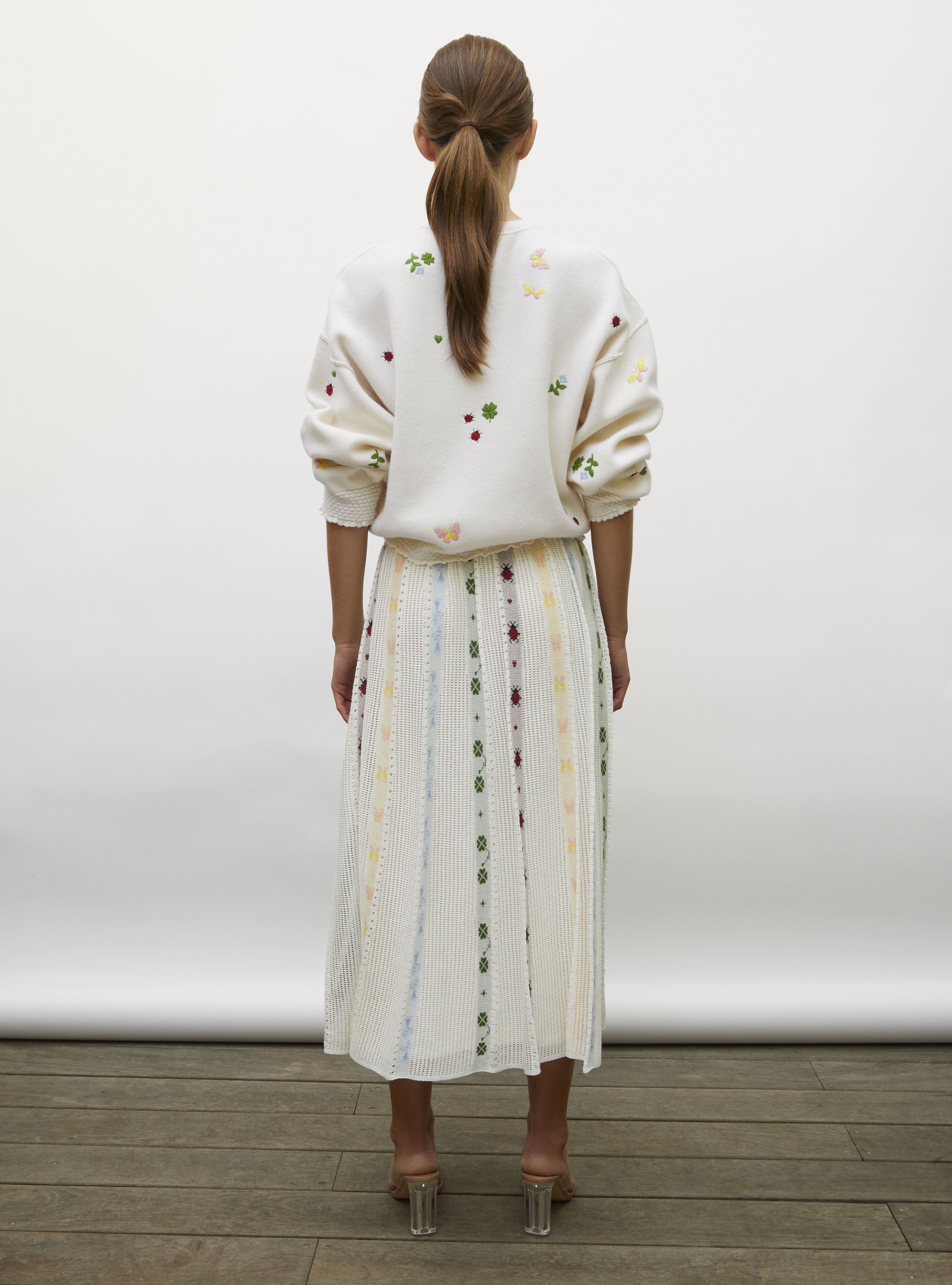 Embroidered sweatshirt milk-multi | Molli